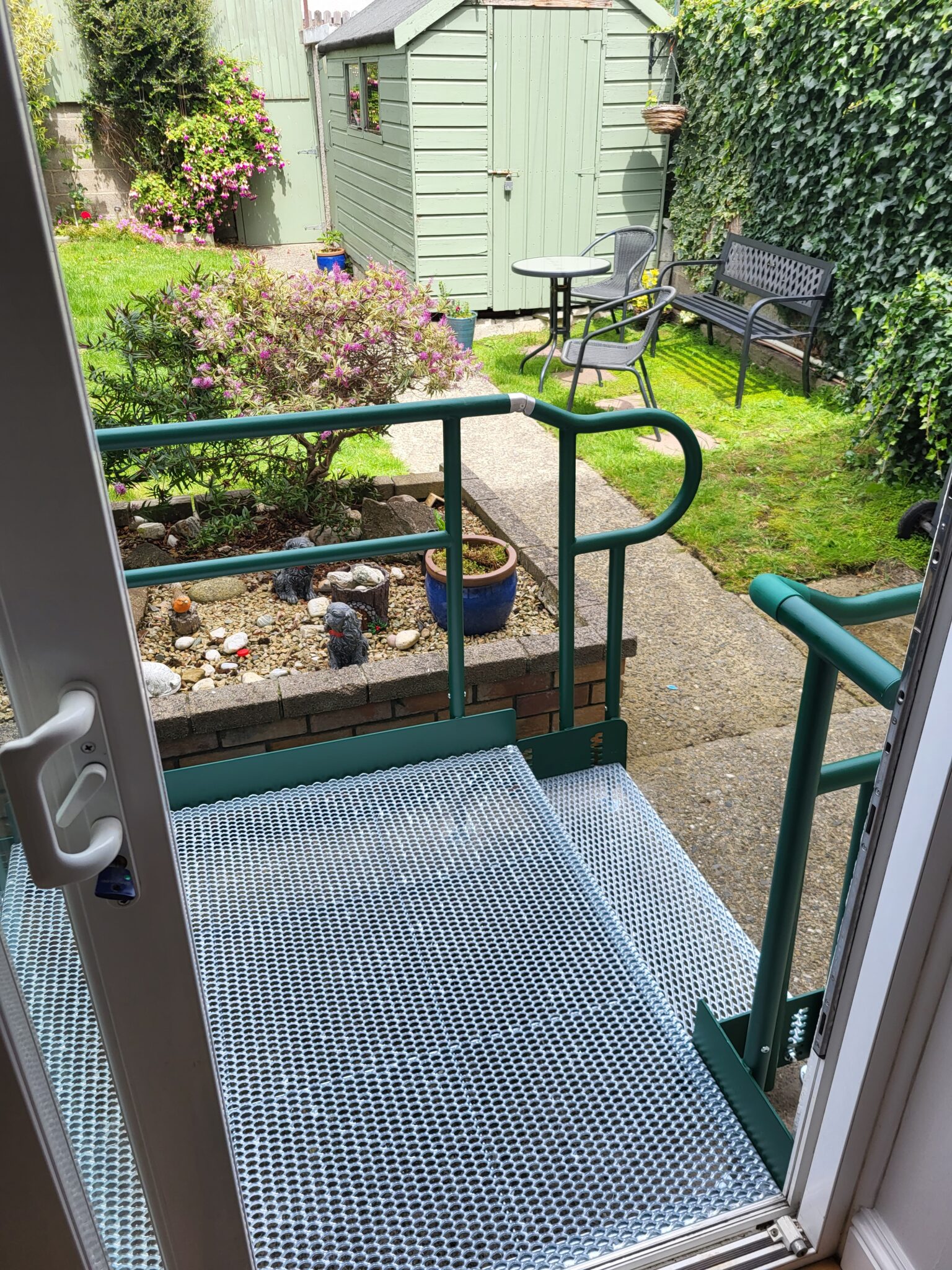 Step Unit With Handrail - Ramps Plus